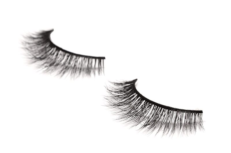 The Must Have Eye Shadow + Lashes for Your Big Day | Southern Bride