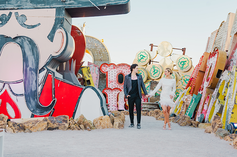 A Glowing “I Do”: Vintage Vibes at The Neon Museum | Southern Bride