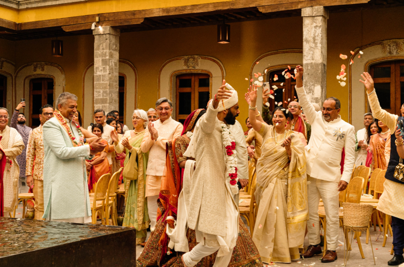 Magic in the City: Traditional Indian Weddings at Andaz Mexico City